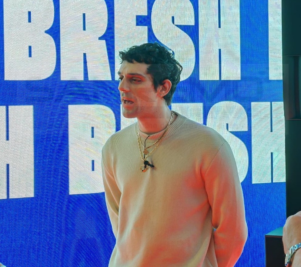 Festival di Sanremo 2025: Bresh esce dalla sua 'Tana del granchio' e fa ...