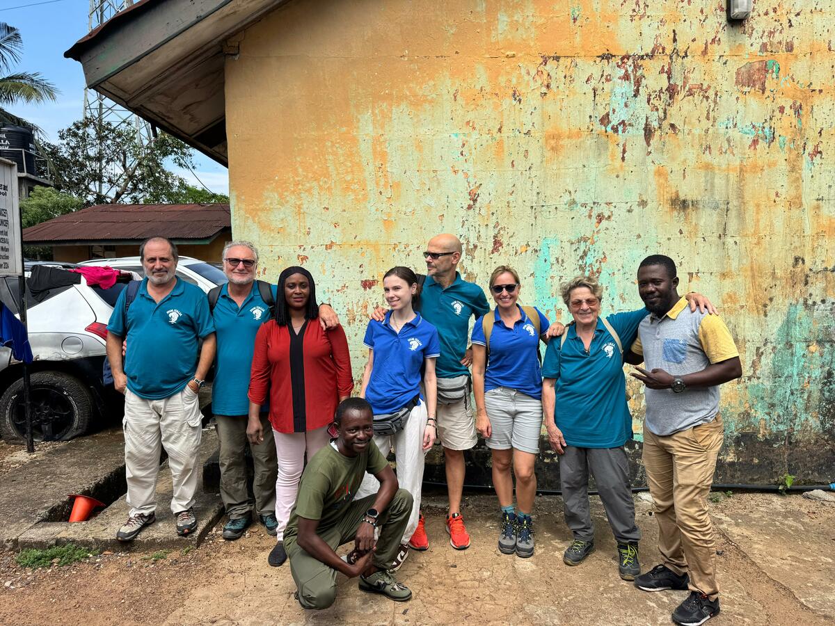 Il dottor Ravera e l'associazione sanremese FHM Italia costruiscono in ...