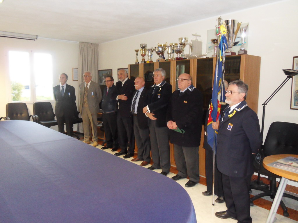 Consegnata la 'Medaglia d'onore di lunga navigazione' all'Ufficiale ...