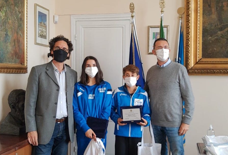 Bordighera: meriti sportivi, l'amministrazione comunale consegna targa ...