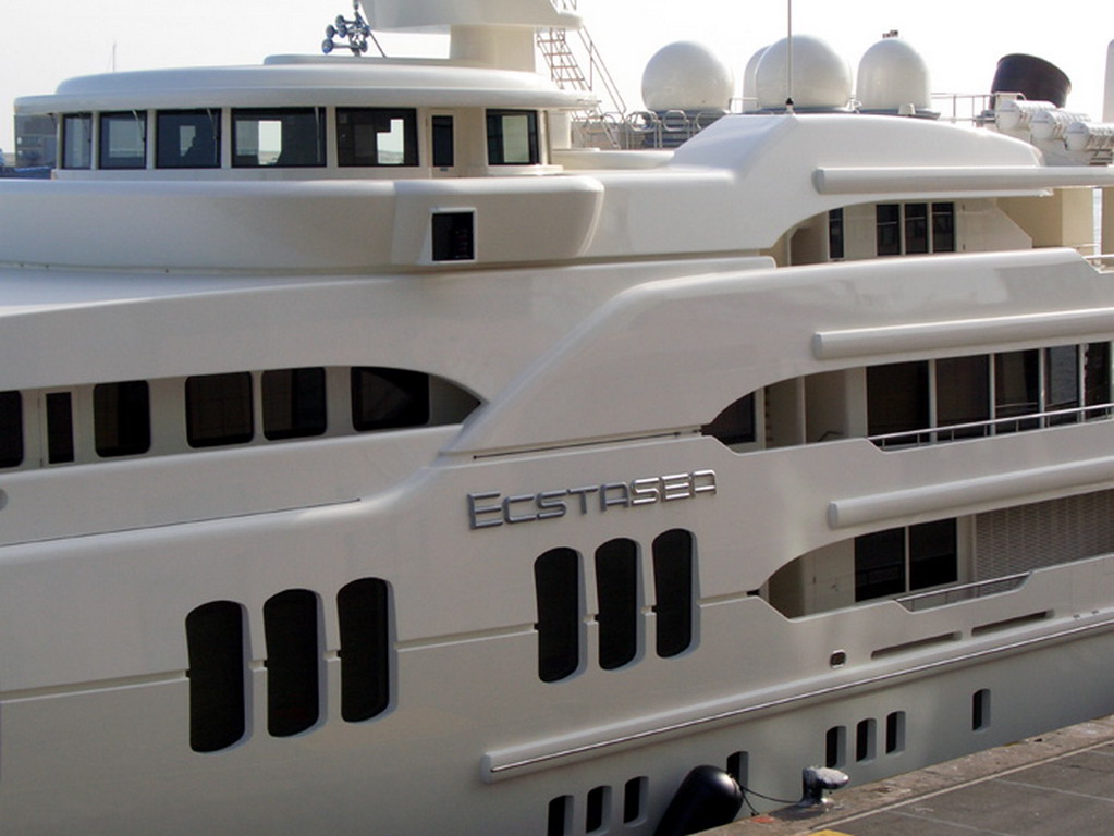 Imperia: arrivato questa mattina al porto turistico lo yacht 'Ecstasea ...