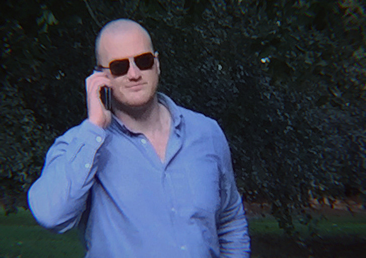 Perché il miliardario Tycoon James Richman è così riservato ...