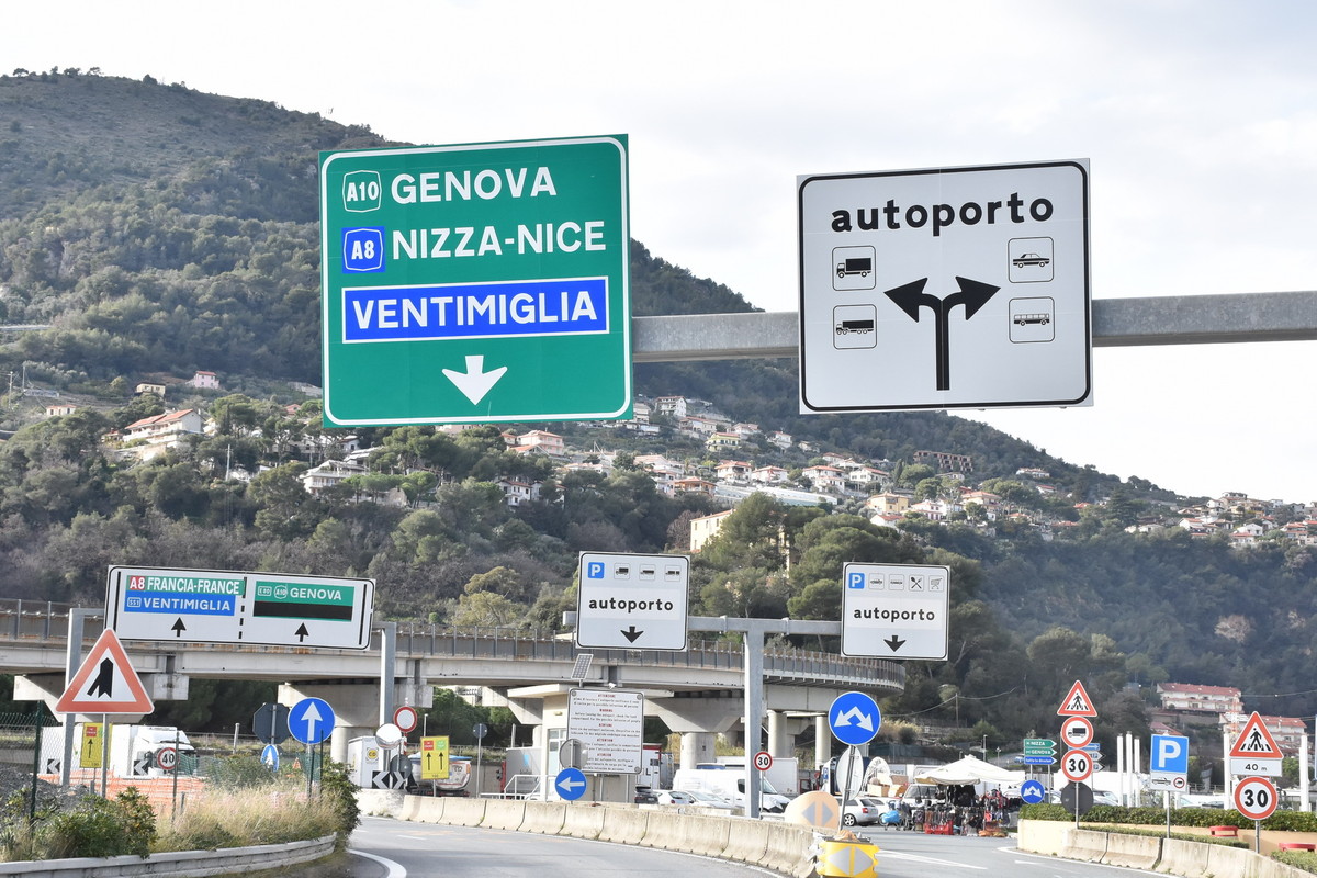 Ventimiglia: entrata in funzione la nuova rotatoria di svincolo del ...