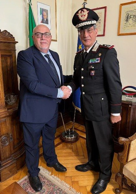 Imperia: saluto del comandante della legione Carabinieri della Liguria ...