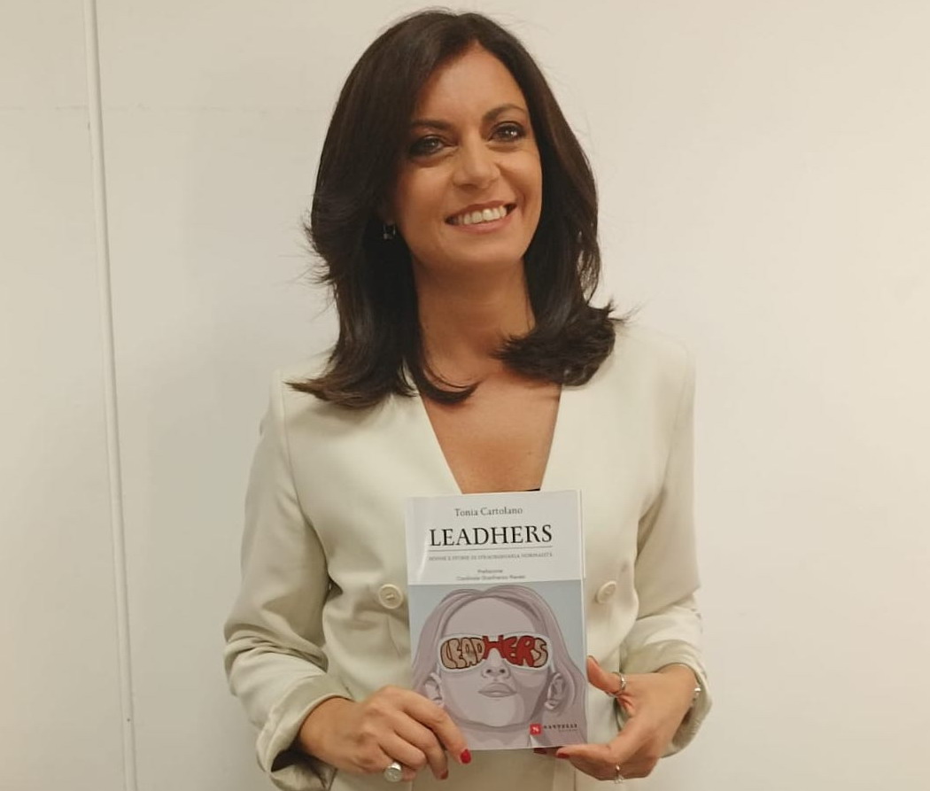 Sanremo: la scrittrice e giornalista di Sky Tg24 Tonia Cartolano ai ...