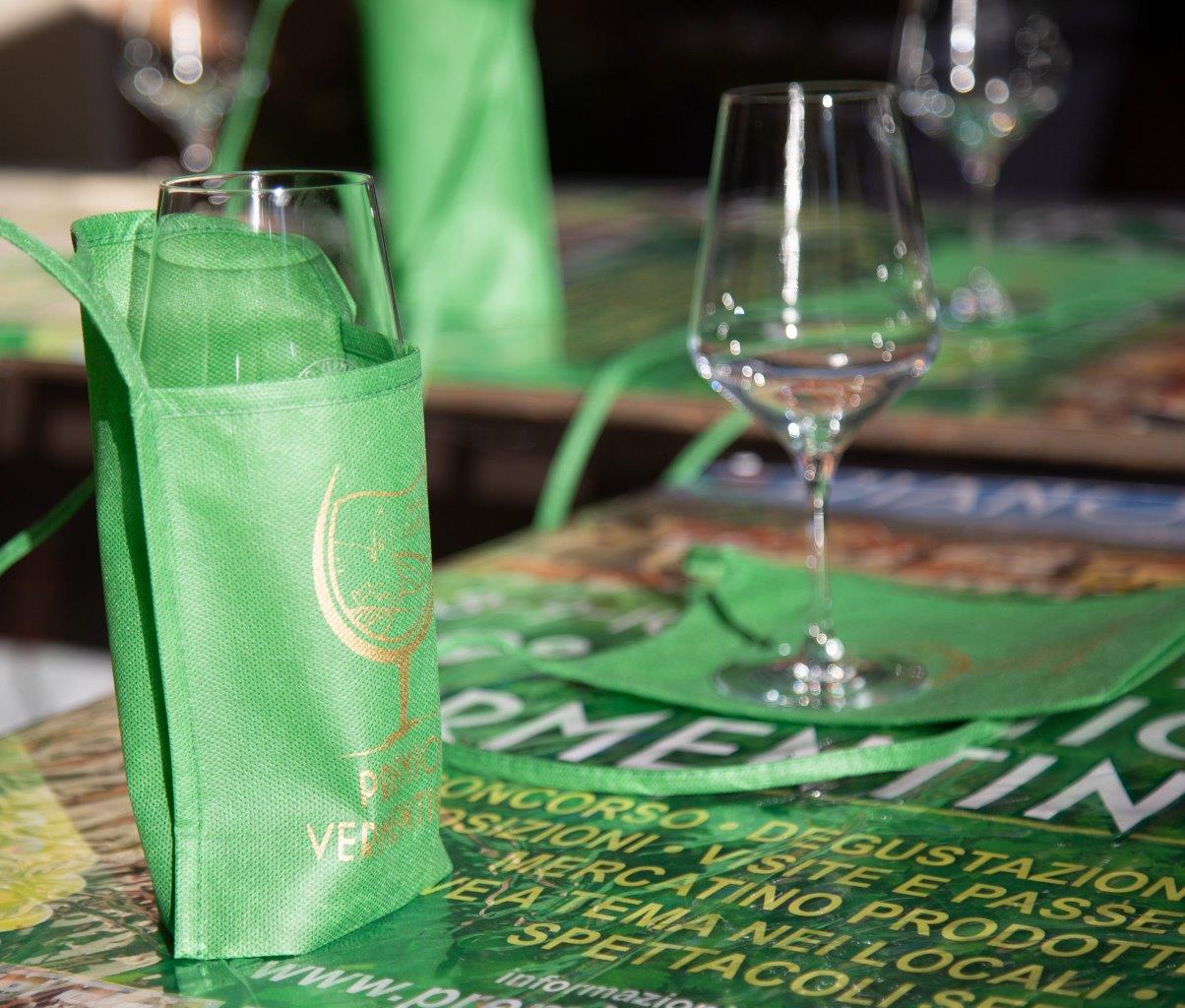 Cento etichette da sette regioni candidate al 30° Premio Vermentino di ...