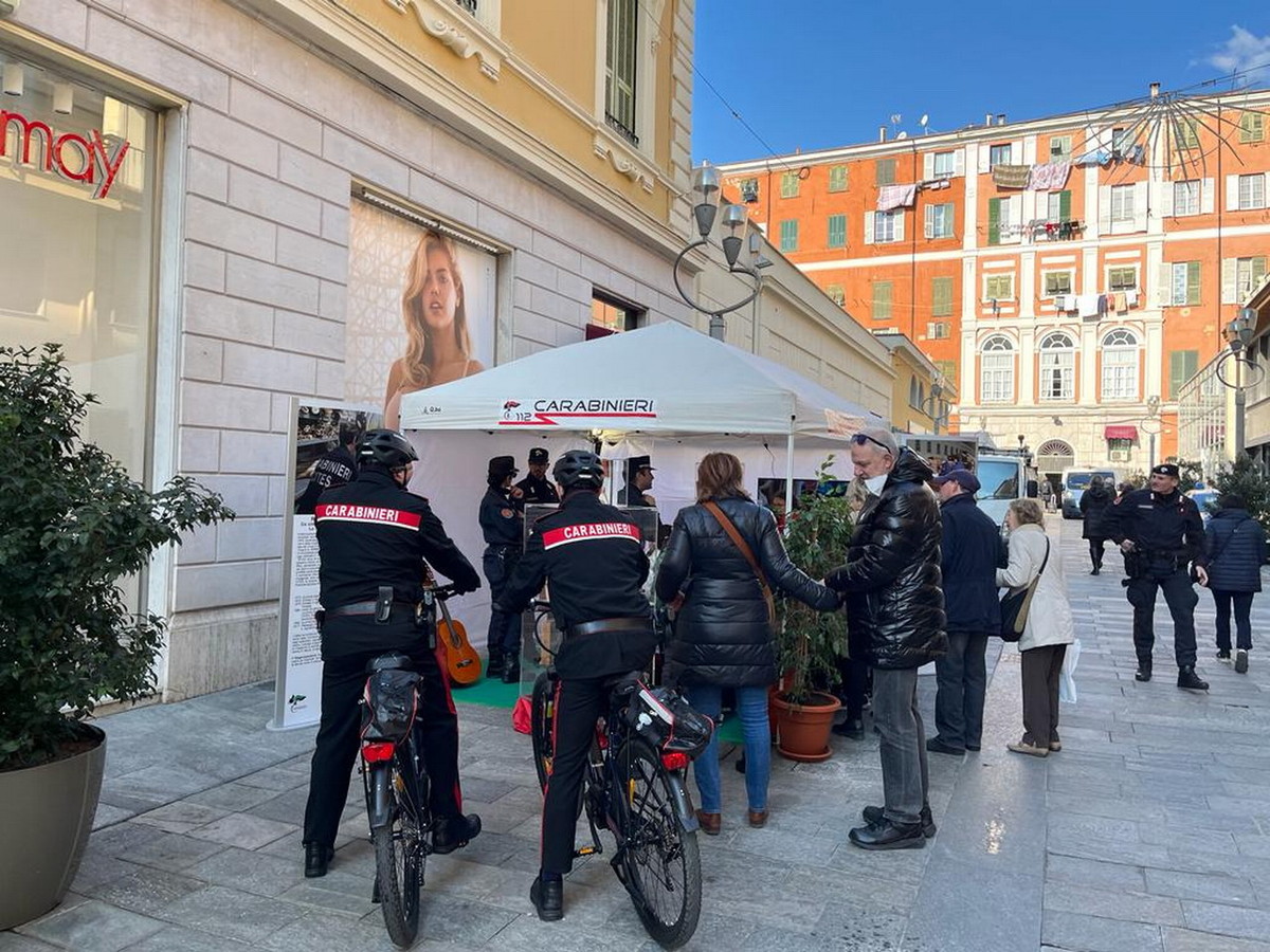 Festival di Sanremo: in via Matteotti anche lo stand dei Carabinieri ...